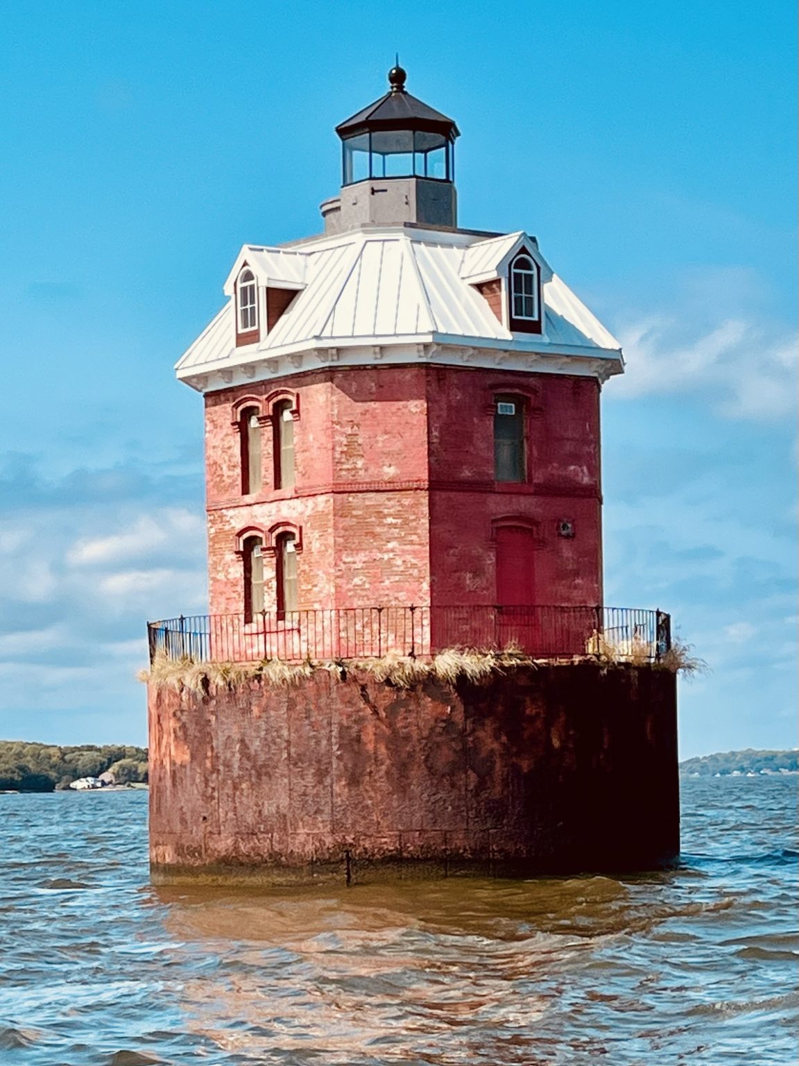 Another Bay Lighthouse – Mad Mole Labs